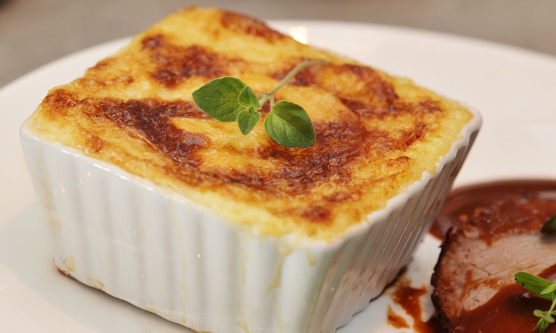 Två små kök: Potatismos med brieost, gratinerat med vispad grädde ...