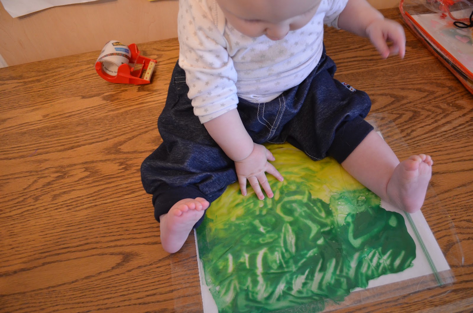 Play to Learn and Live to Play: No Mess Finger Painting