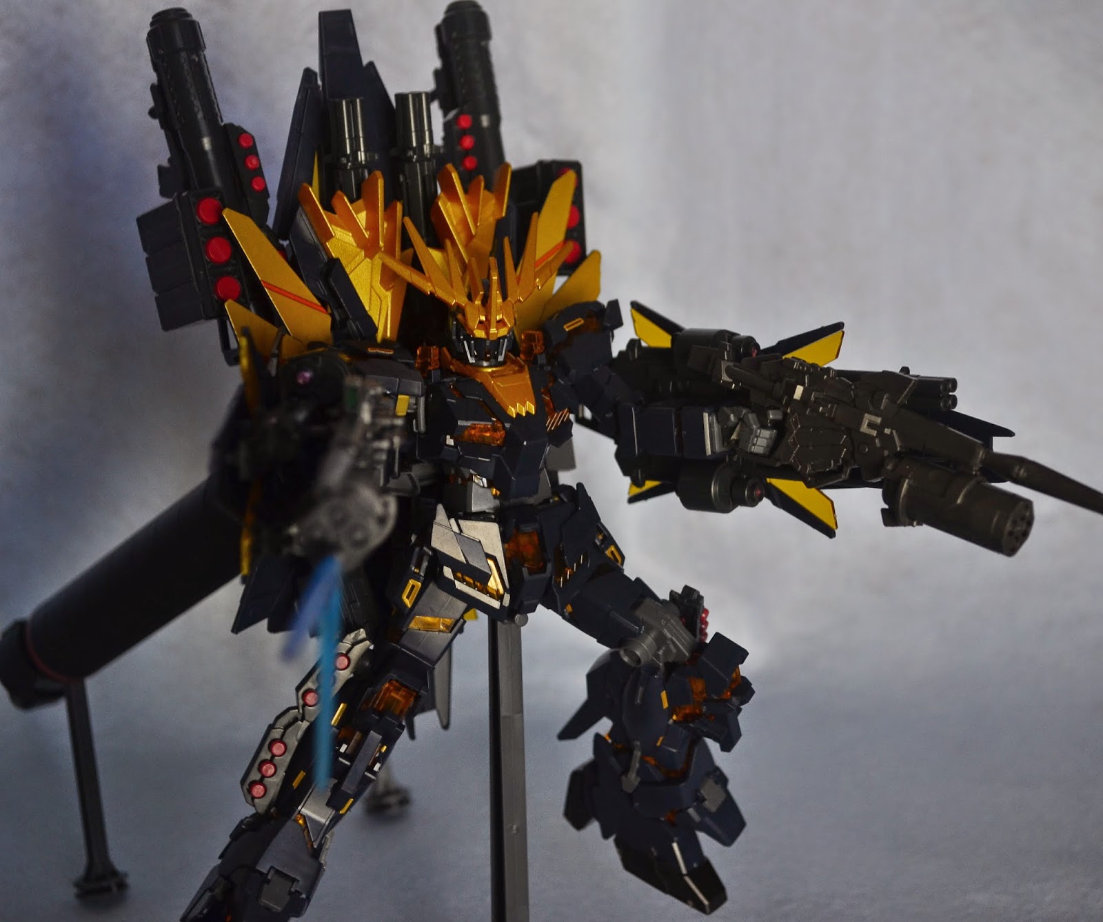 Gundam Unicorn Banshee Full Armor