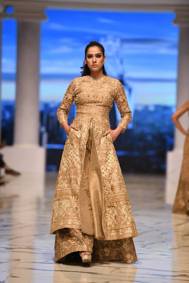 Pakistan Famous Fashion Designer HSY Fashion Pakistan Week F/W ...