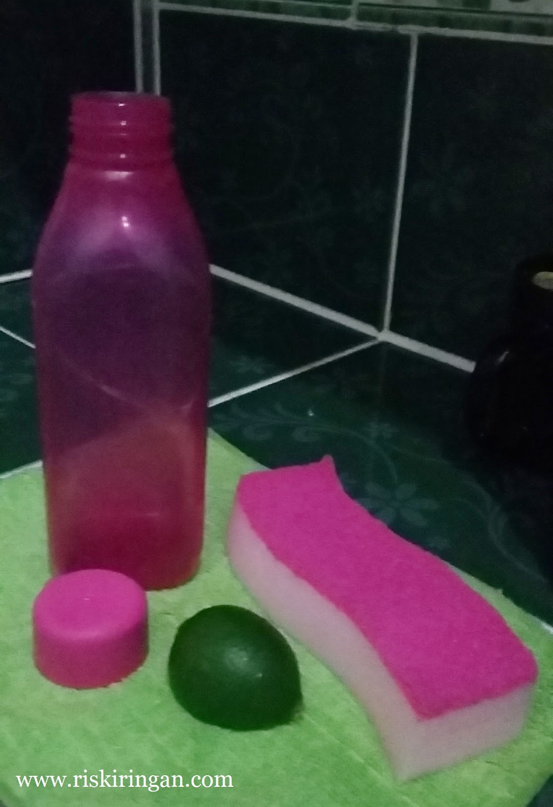 ReeNgan: TIPS - Menghilangkan Kerak dan Bau Tak Sedap dari Botol Plastik