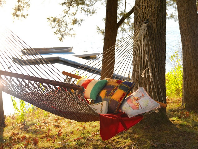 Bir Hamak Alıp Sallansam...