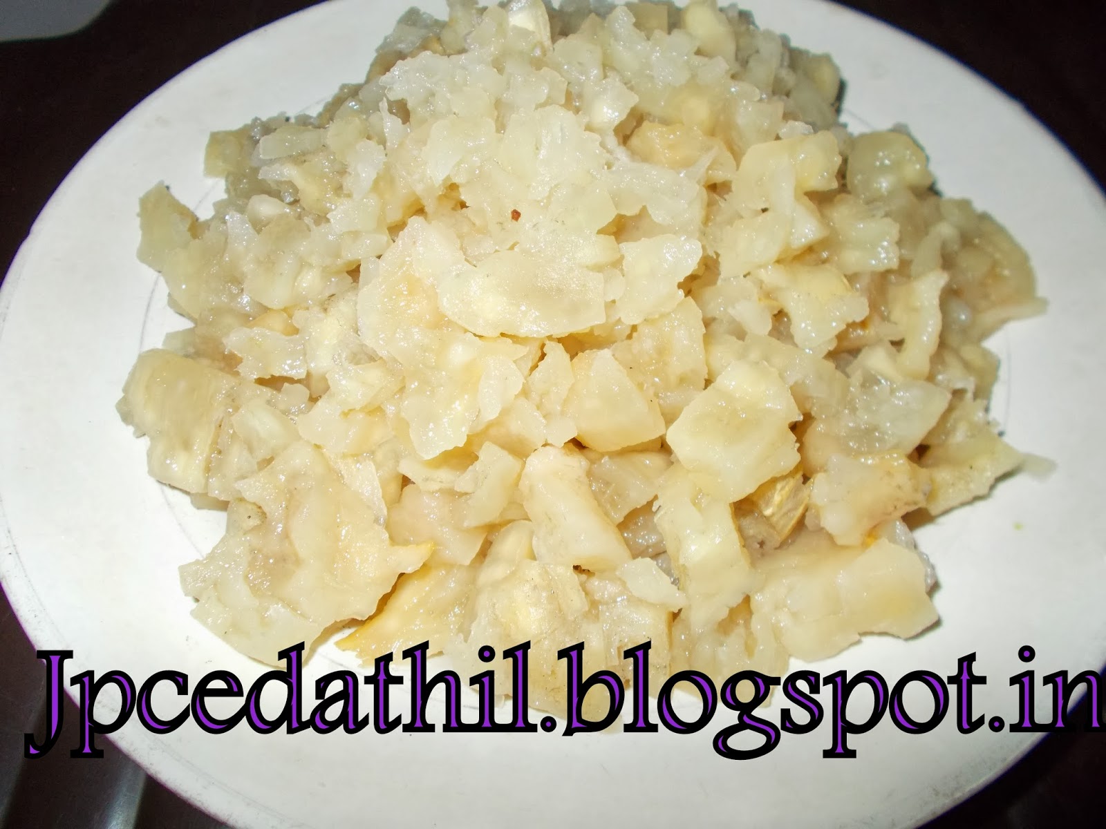 Kerala Traditional and Other Recipes: WATT KAPPA PAYAR PUSHUKKU / DRY ...