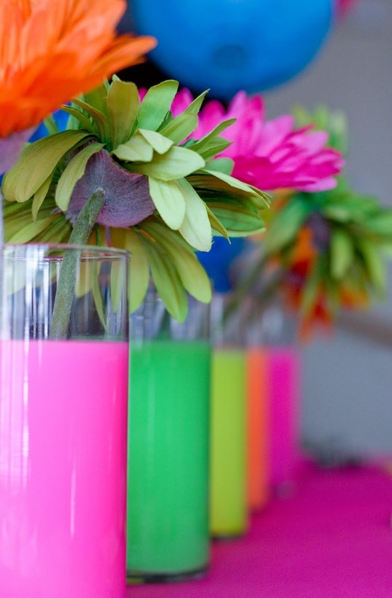 Dooley Noted Style: a neon fiesta