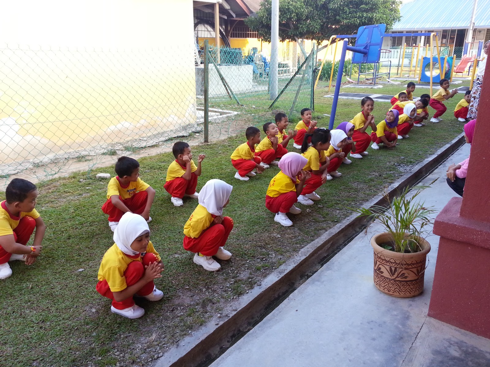 HEM: Yeeehaaaa.... mari bersenam. Aktiviti Pagi Bersama Pra Sekolah....