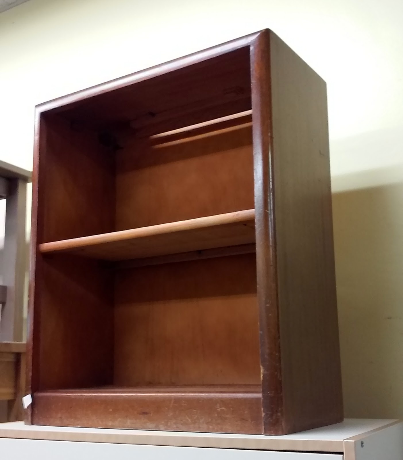 UHURU FURNITURE & COLLECTIBLES: SOLD #1992 Vintage 2' Encyclopedia ...