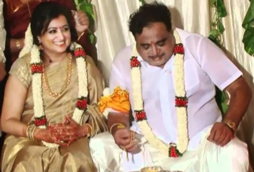 TELUGU CINEMASS: Kannada Actor Ambareesh Family Photos