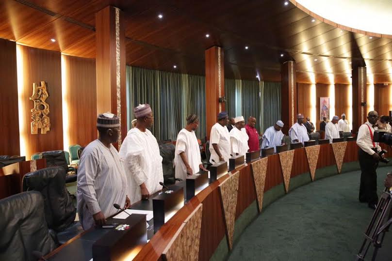 Photos: Buhari meets with members of the Nigeria Governors Forum