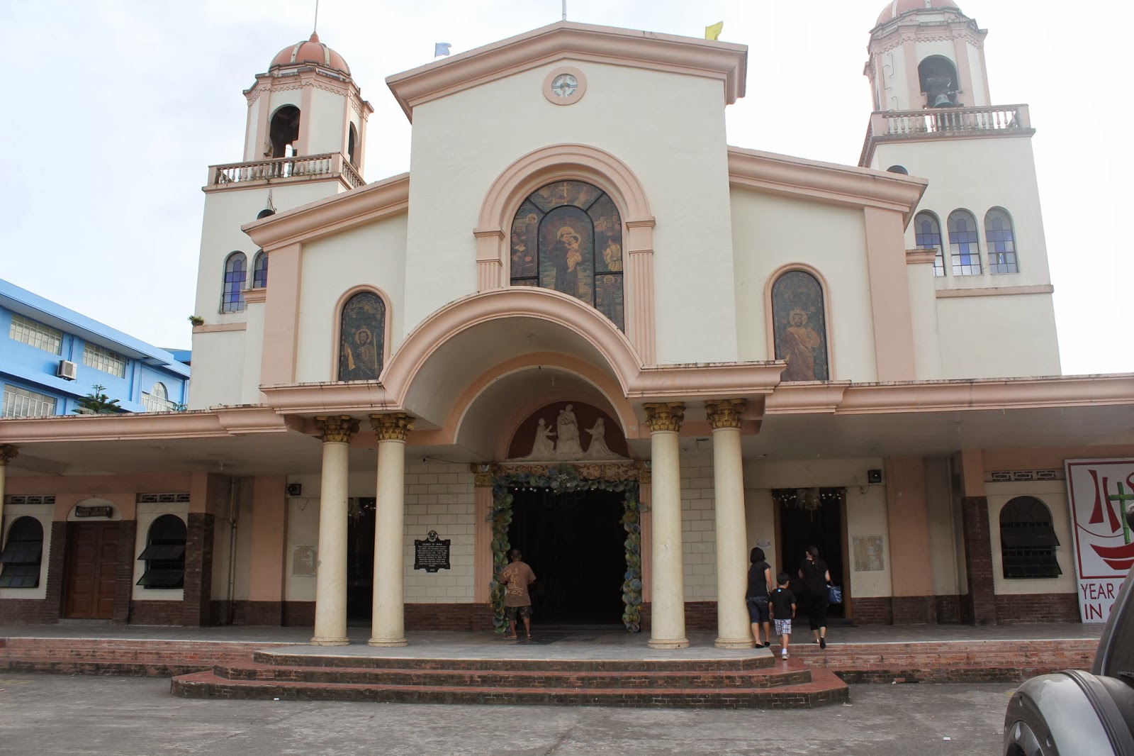 Stay, Stray, Play and Feast: St. Anthony de Padua Church: Iriga City ...