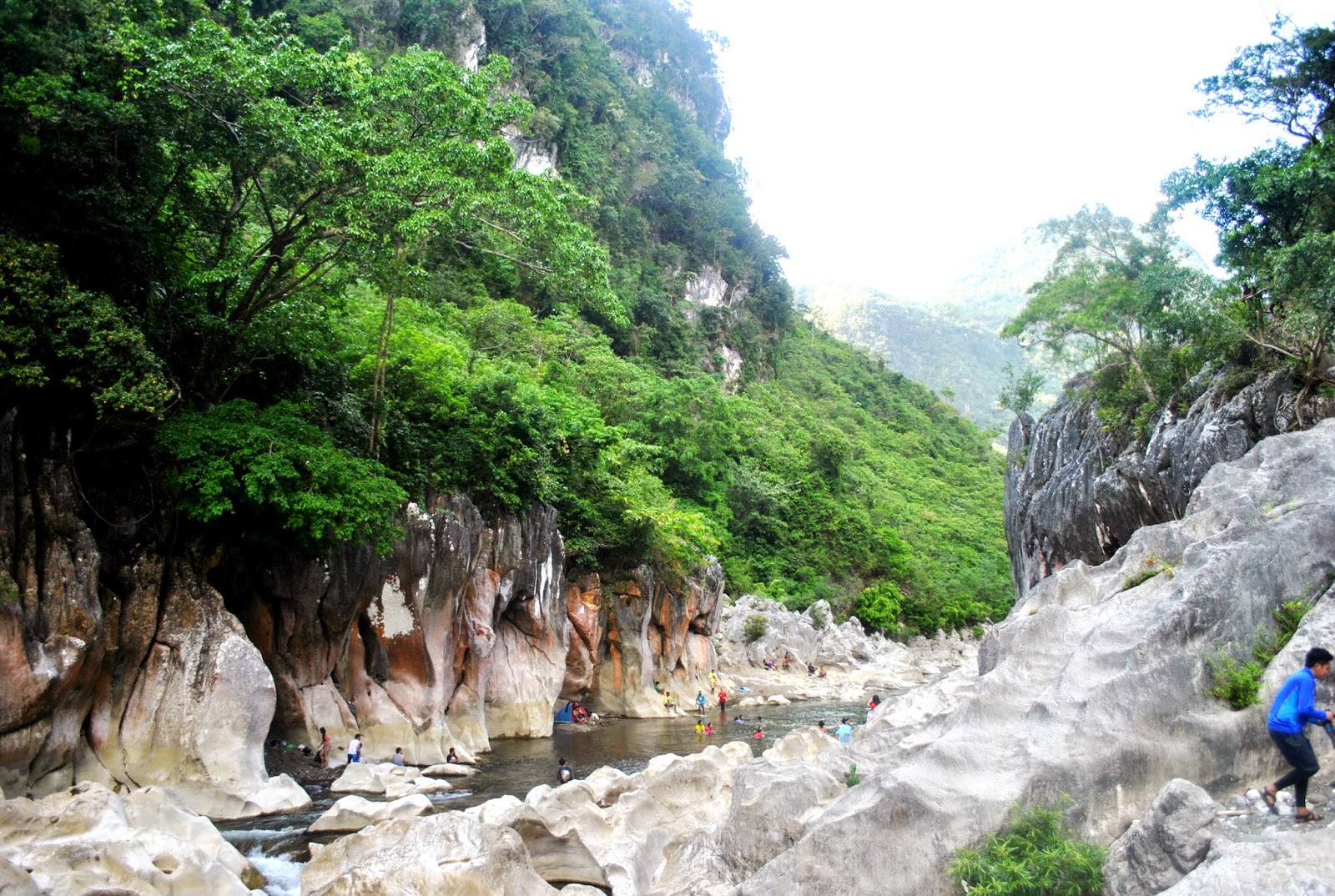 PennilessTraveler : MT. DARAITAN l TINIPAK RIVER l DARAITAN CAVE