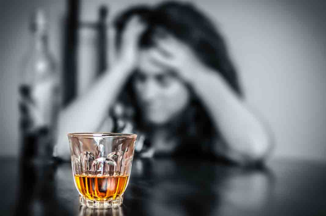 8 Benefits of Alcohol for Facial Beauty - Healthy