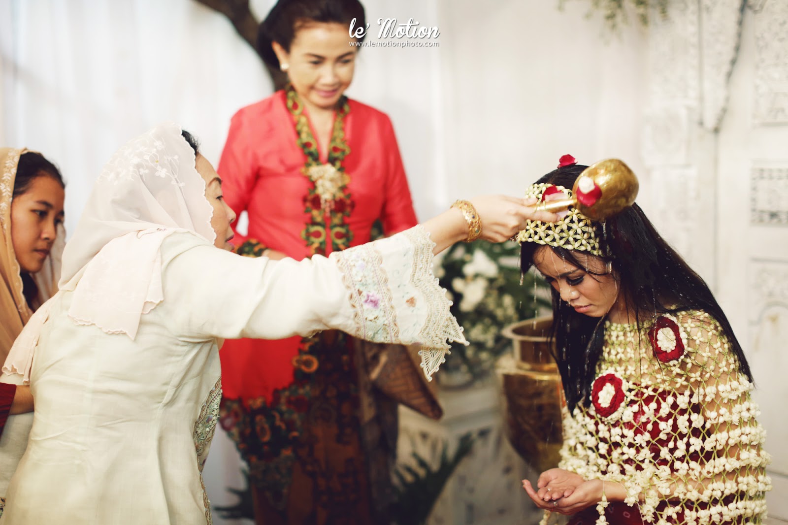 Le Motion Photo: Stephanie & Gilang Wedding (Pernikahan adat Jawa)