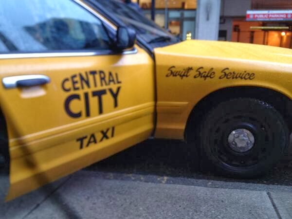 DAMN Good Coffee...and HOT!: Filming Begins on CW's THE FLASH Pilot