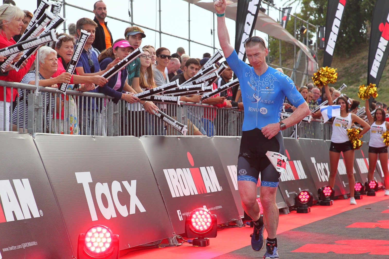 Top cyclist McCrystal powers into prestigious triathlon awards - Sticky ...