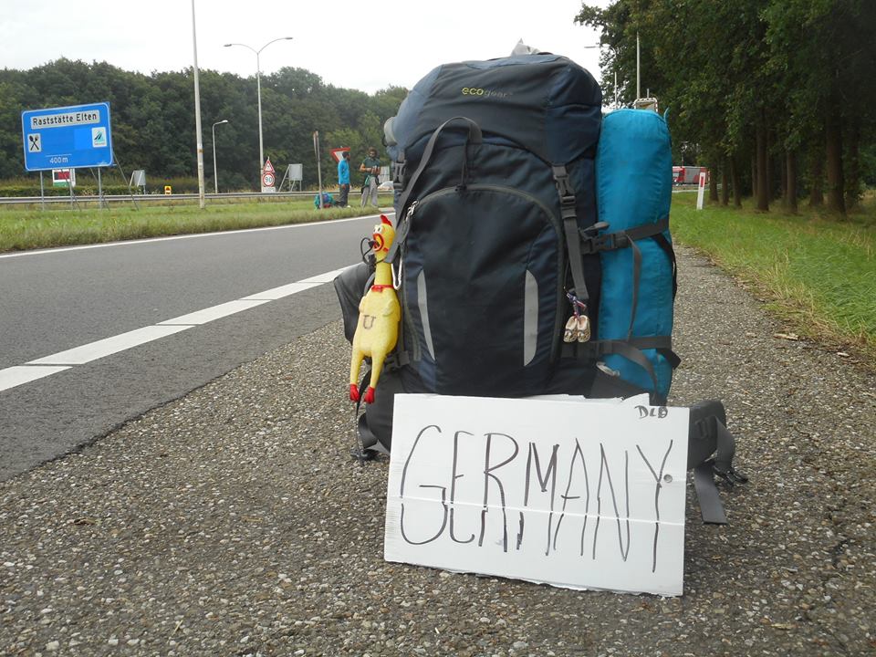 que rollo con el pollo: Haciendo autostop ( pidiendo raite)