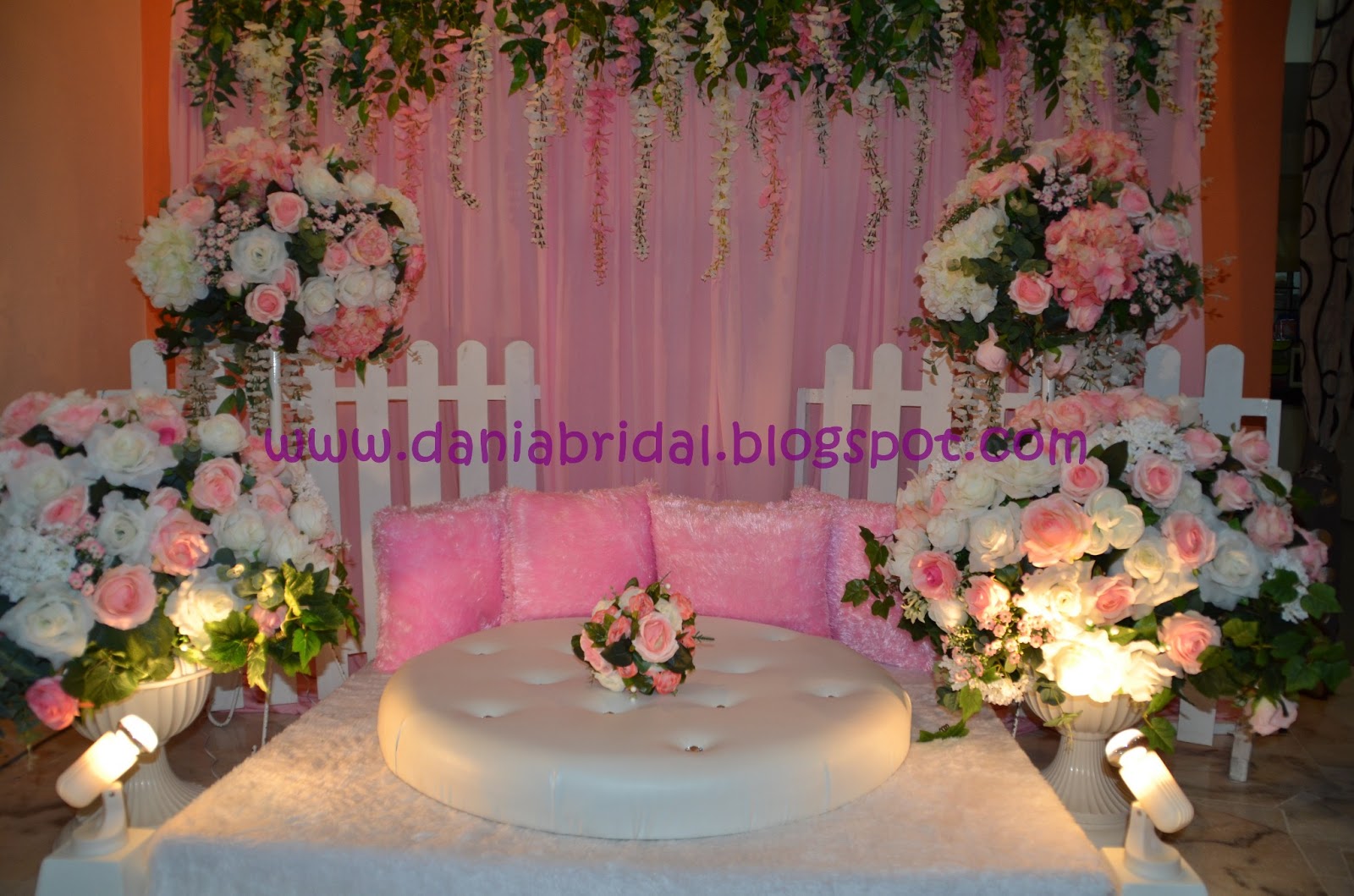 PAKEJ TUNANG MURAH 2013 SIMPLE TEMA PINK PUTIH ~ BUTIK PENGANTIN DANIA