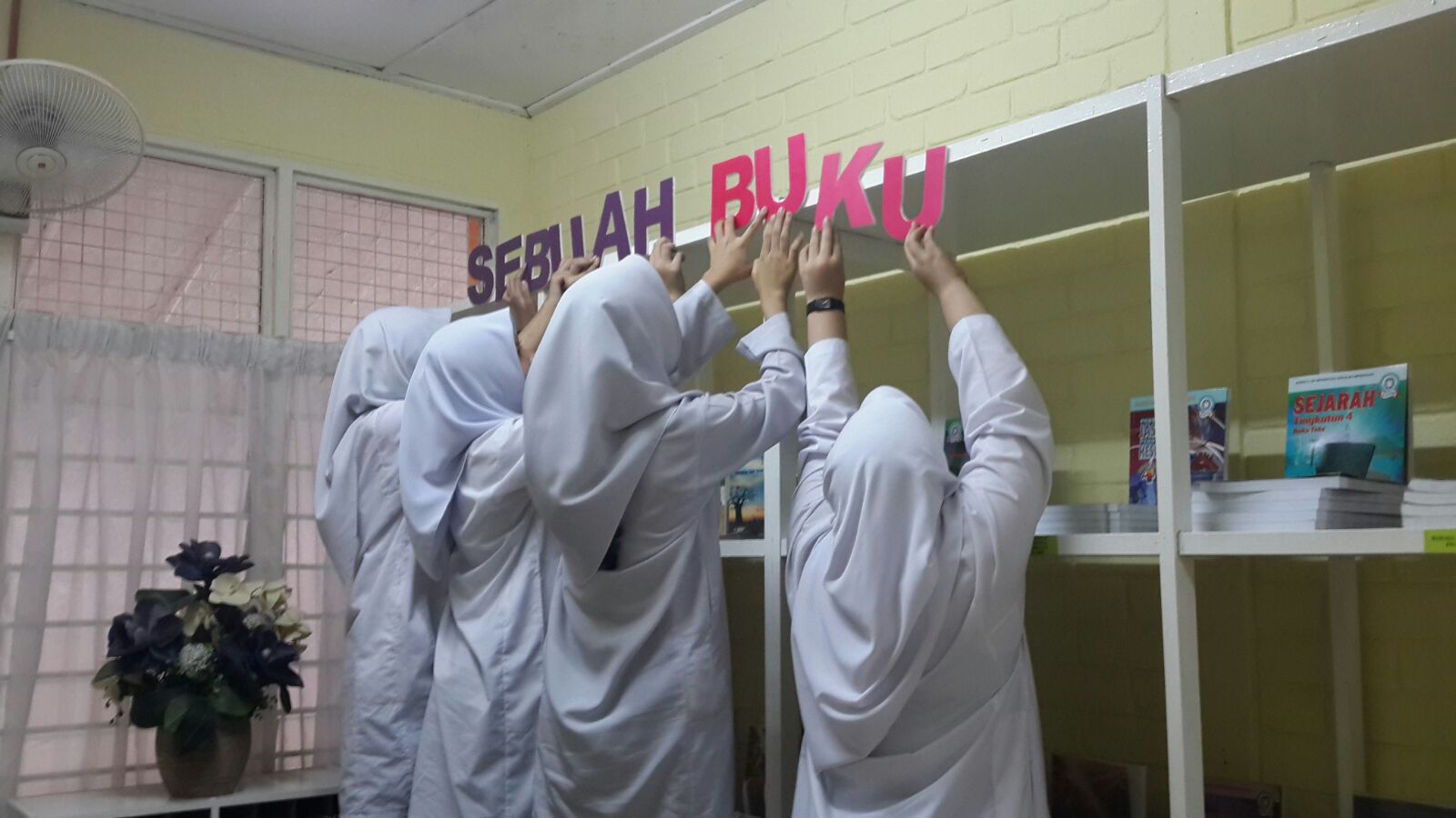 SPBT SMKPBK: Membersih dan Menceriakan Bilik BOSS (Sepanjang Tahun)