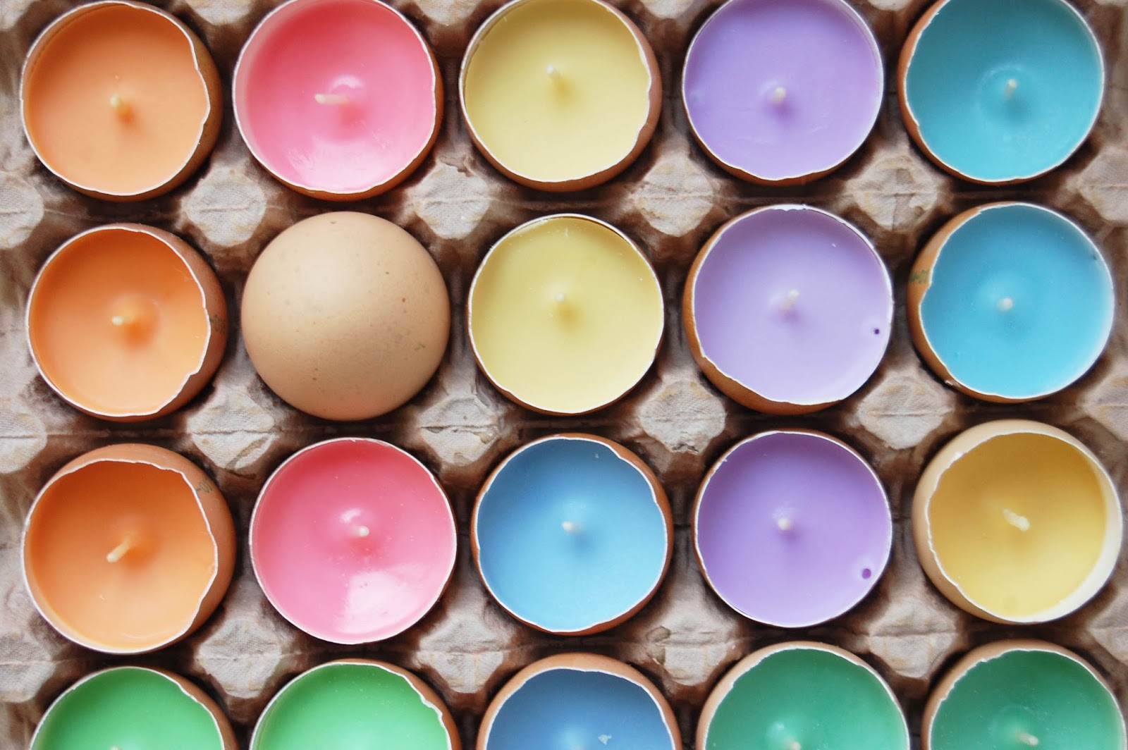 A moment of crafts: DIY Easter Egg Candles