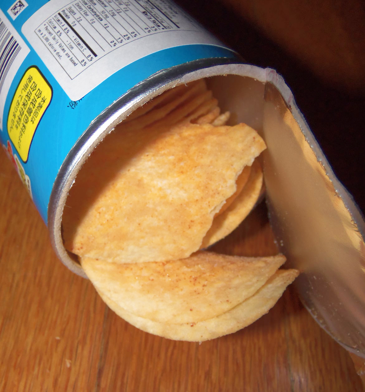Japanese Snack Attack: Pringles Sweet Tomato