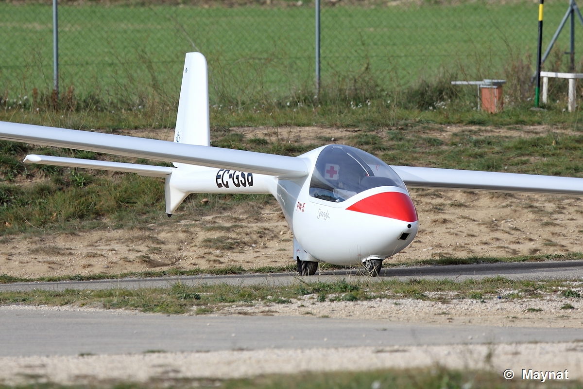 AvionSpotter Blog: PZL-Swidnik PW-5 - EC-GSB