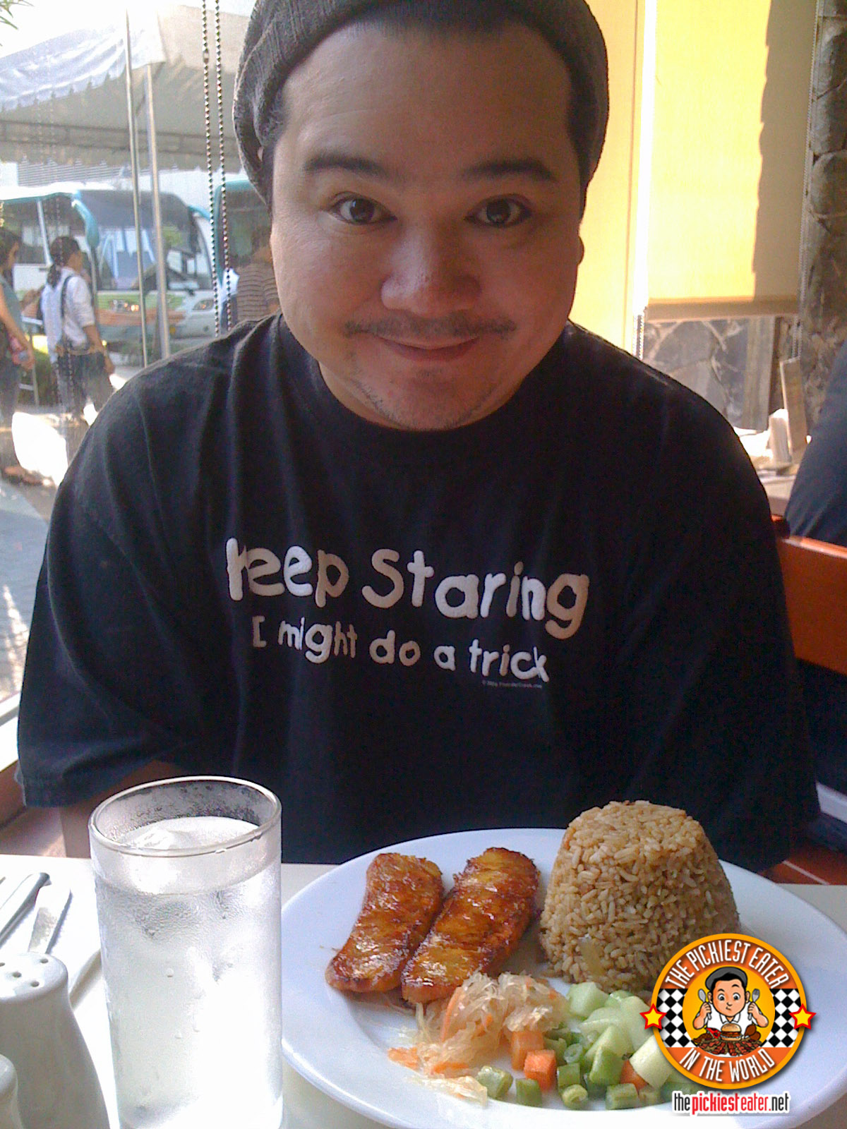 THE PICKIEST EATER IN THE WORLD: PUTTING ON DAYRIT'S!