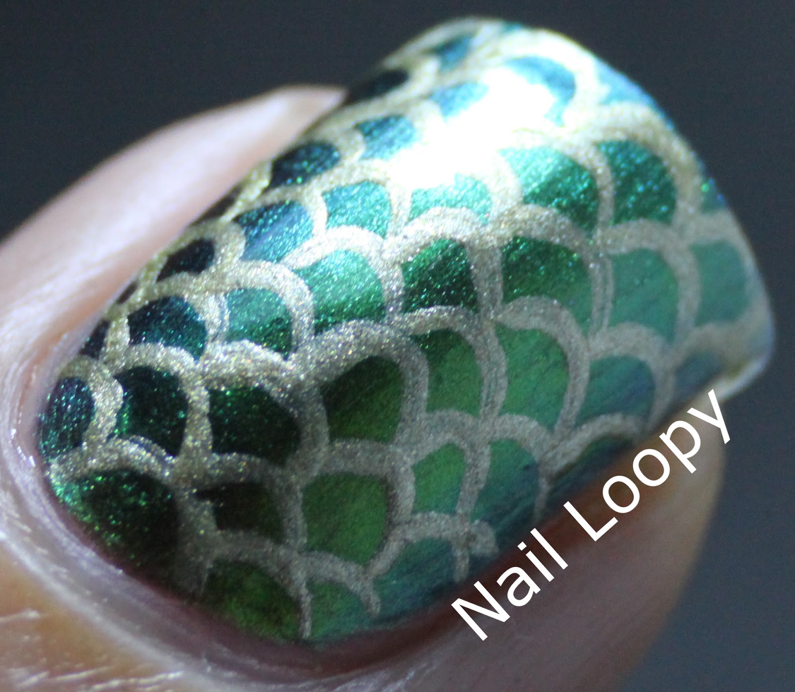 nail loopy: ILNP REMINISCE MERMAID SCALE NAILS