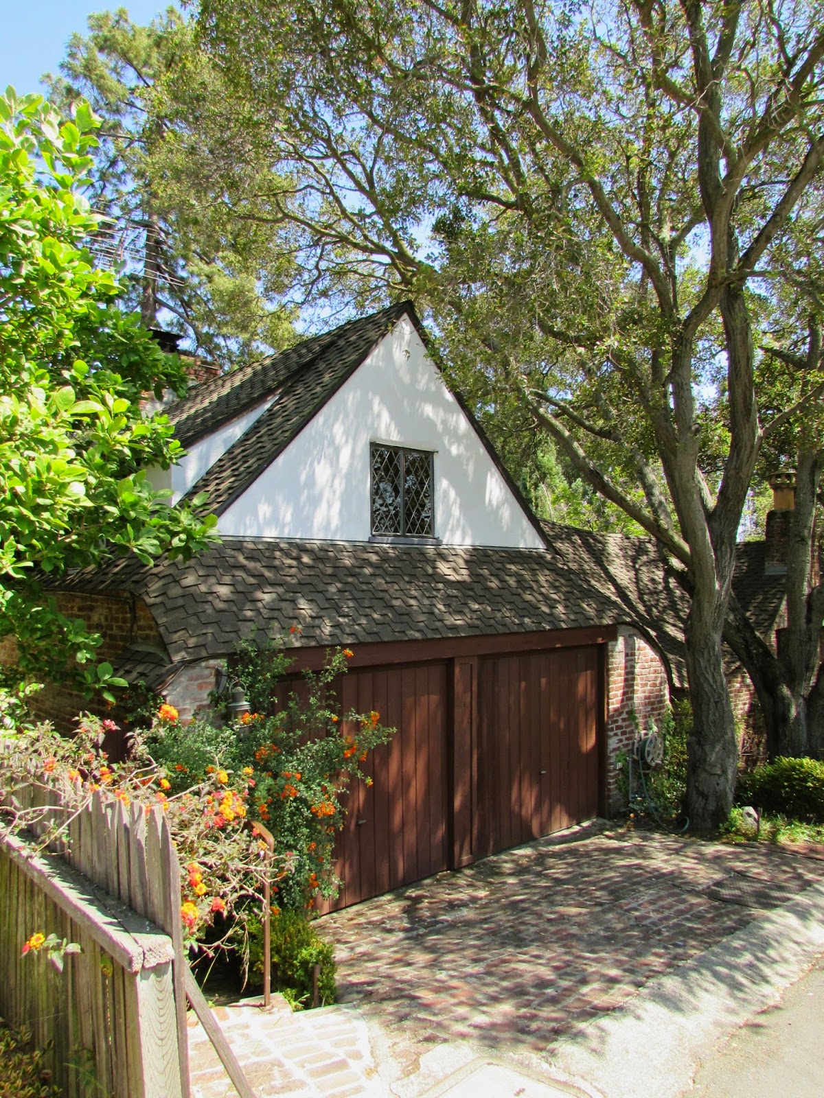 The Time Capsule Home: 1932 Houvenin House Designed by Carr Jones