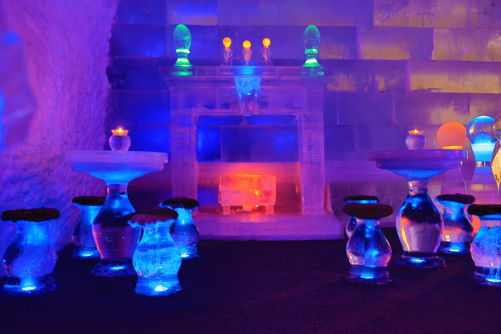 FRANKENBUILT: Alaska Pics - Chena Hot Springs Ice Museum