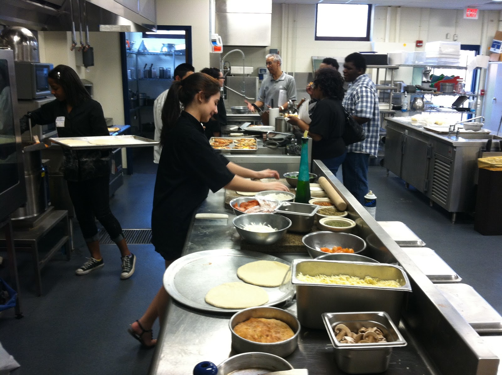 The Mad Greek: OPEN HOUSE TONIGHT @ UCVTS