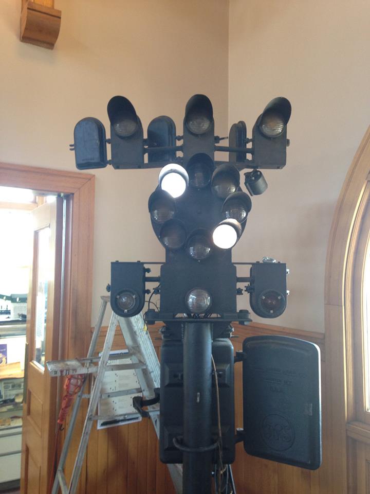 Industrial History: B&O's Colored Positional Lights for Signalling