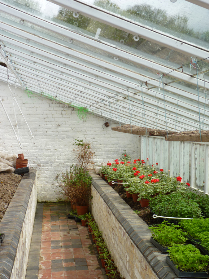 Middle of Nowhere: Brooding topiary at Longner Hall
