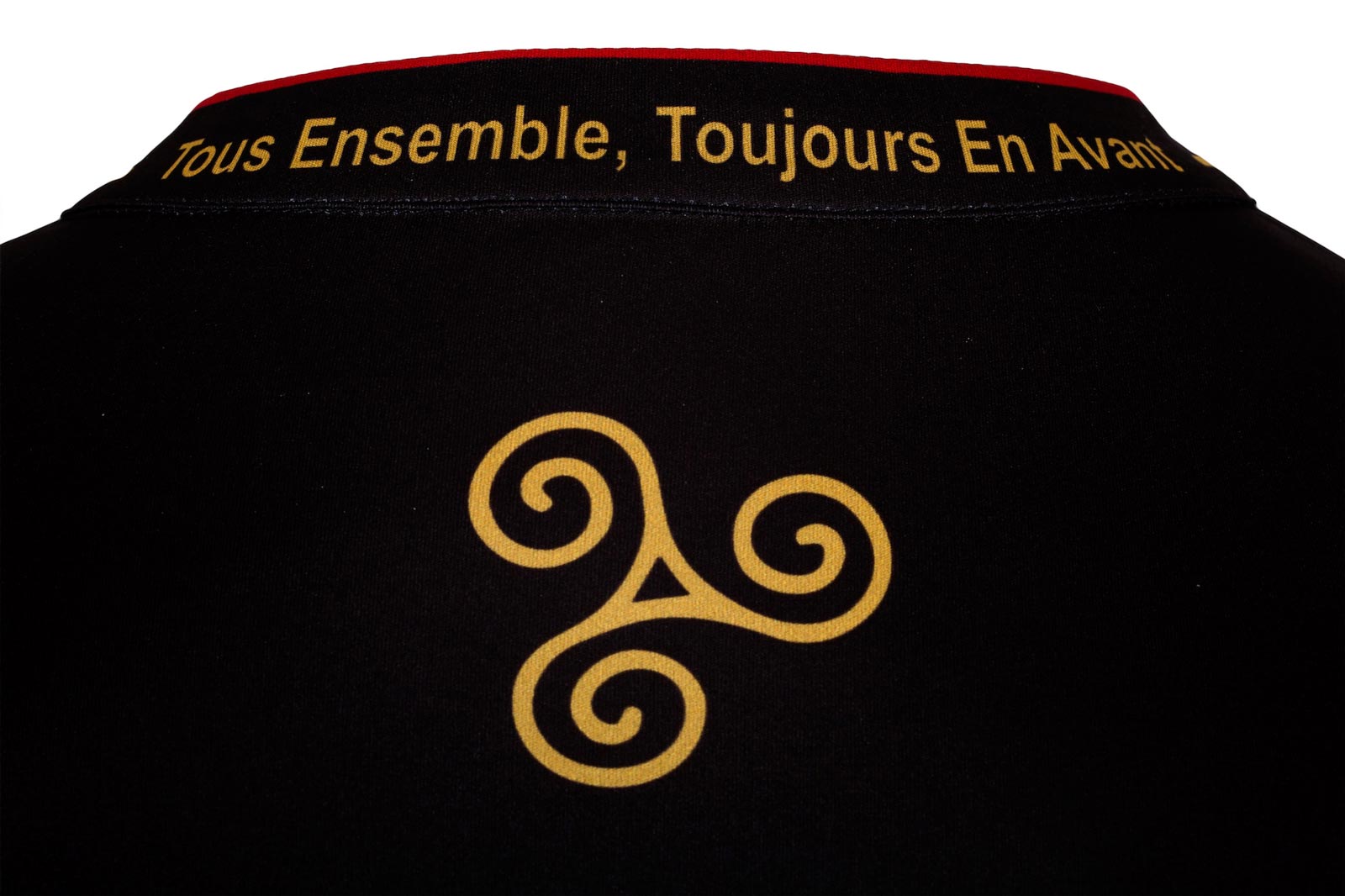 EA Guingamp 16-17 Home, Away and Third Kits Released - Footy Headlines