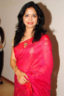 Singer Sunitha in Saree Photos - Spicy Imagelite