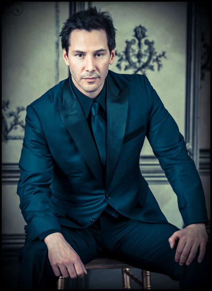 Keanu Reeves Lends Help to a Filipino Fan