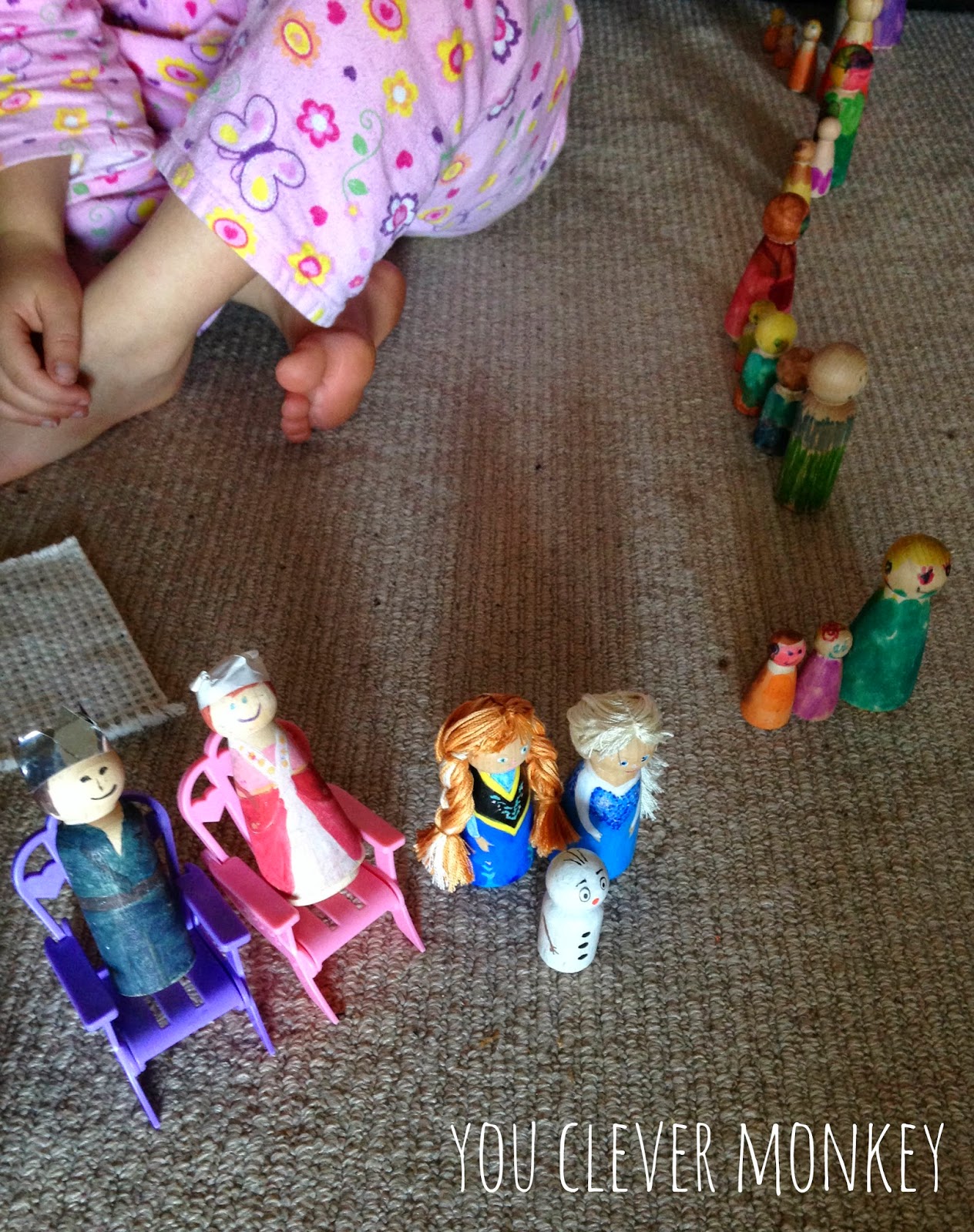 DIY FROZEN PEG PEOPLE | you clever monkey