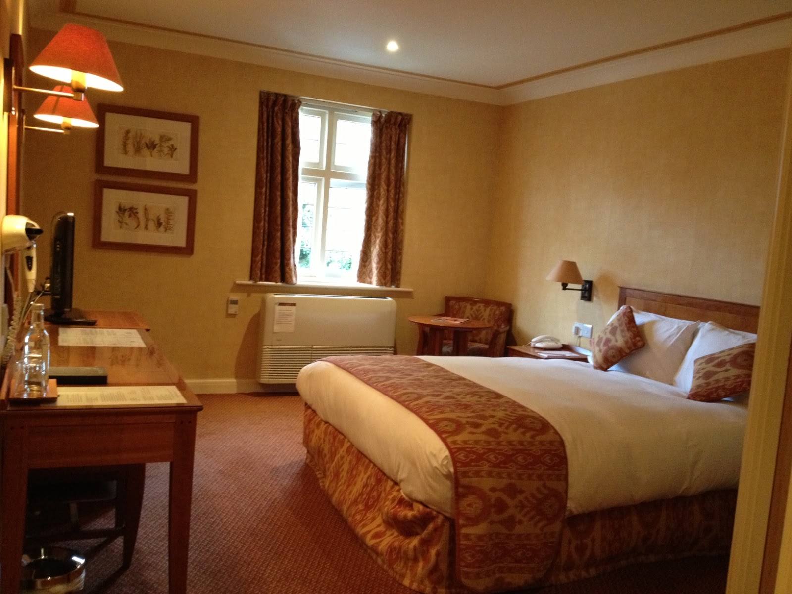 Check out a hotel room: The White Hart Hotel - Room 206