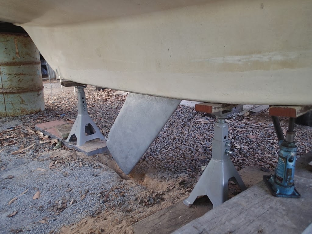 Waterways : Centerboard restoration and refit