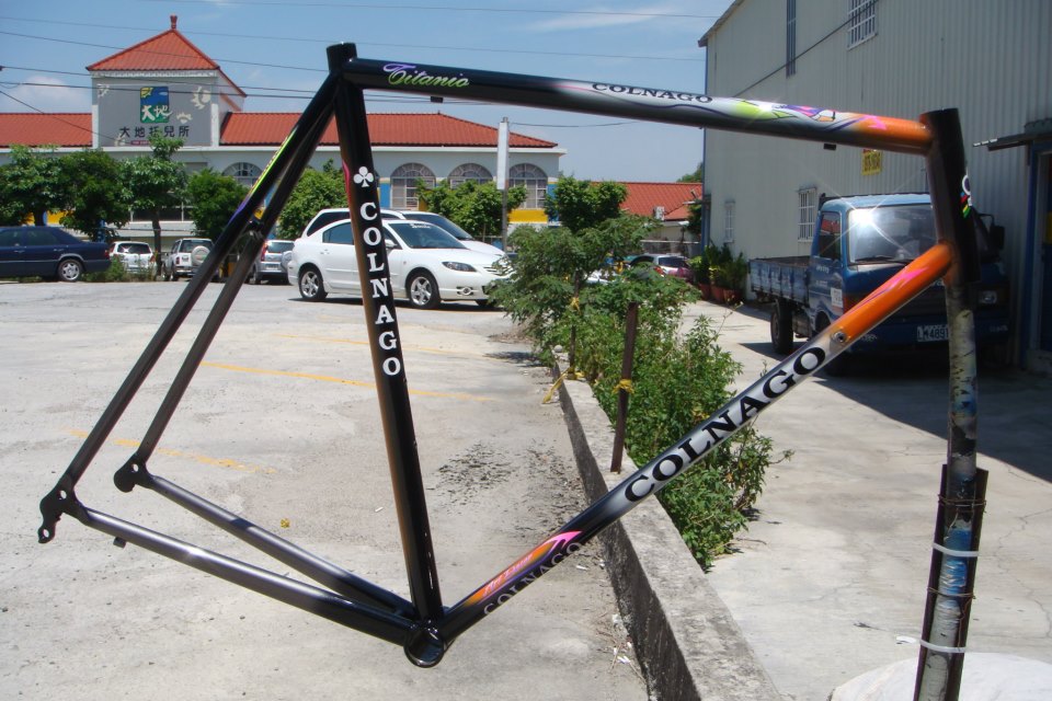 庫馬自行車業: Colnago Master BiTitan