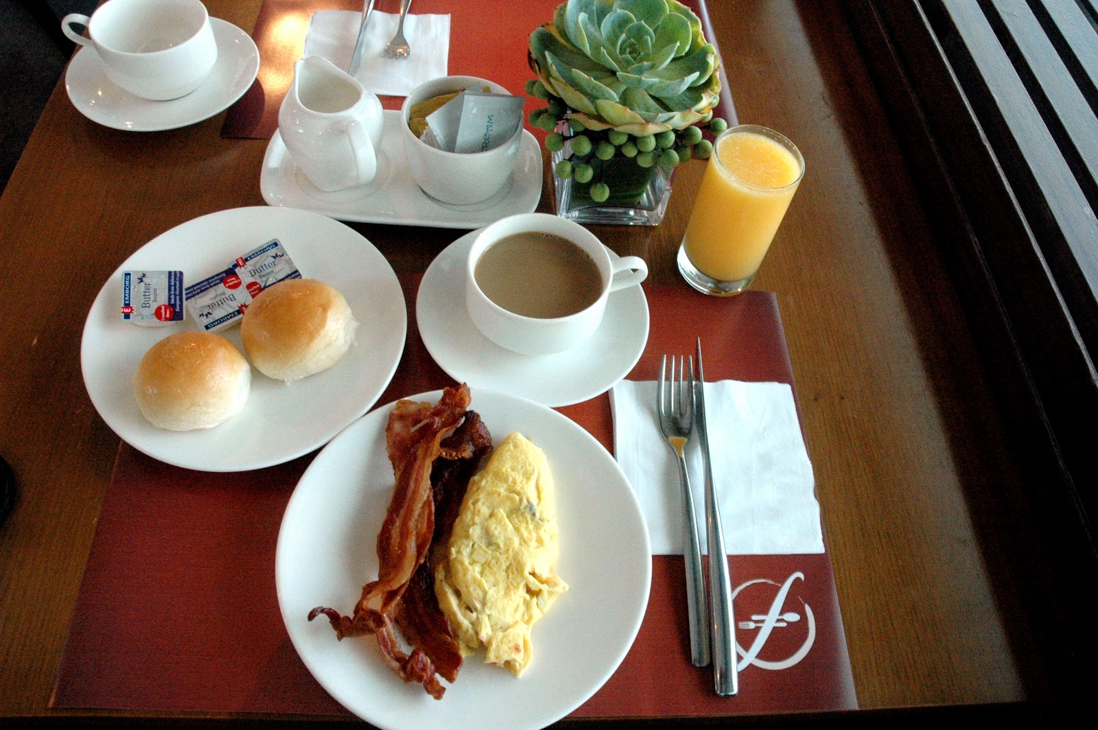 DUDE FOR FOOD: Breakfast at F1 Hotel Manila's F All Day Dining