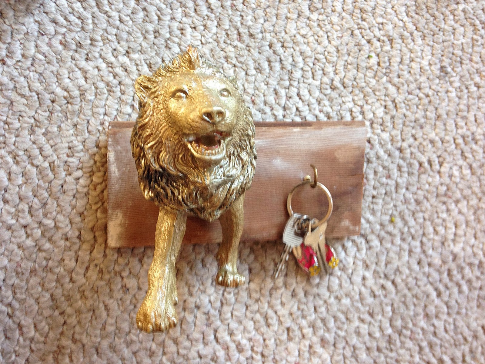 The Calloused of East: DIY Animal Key Holder