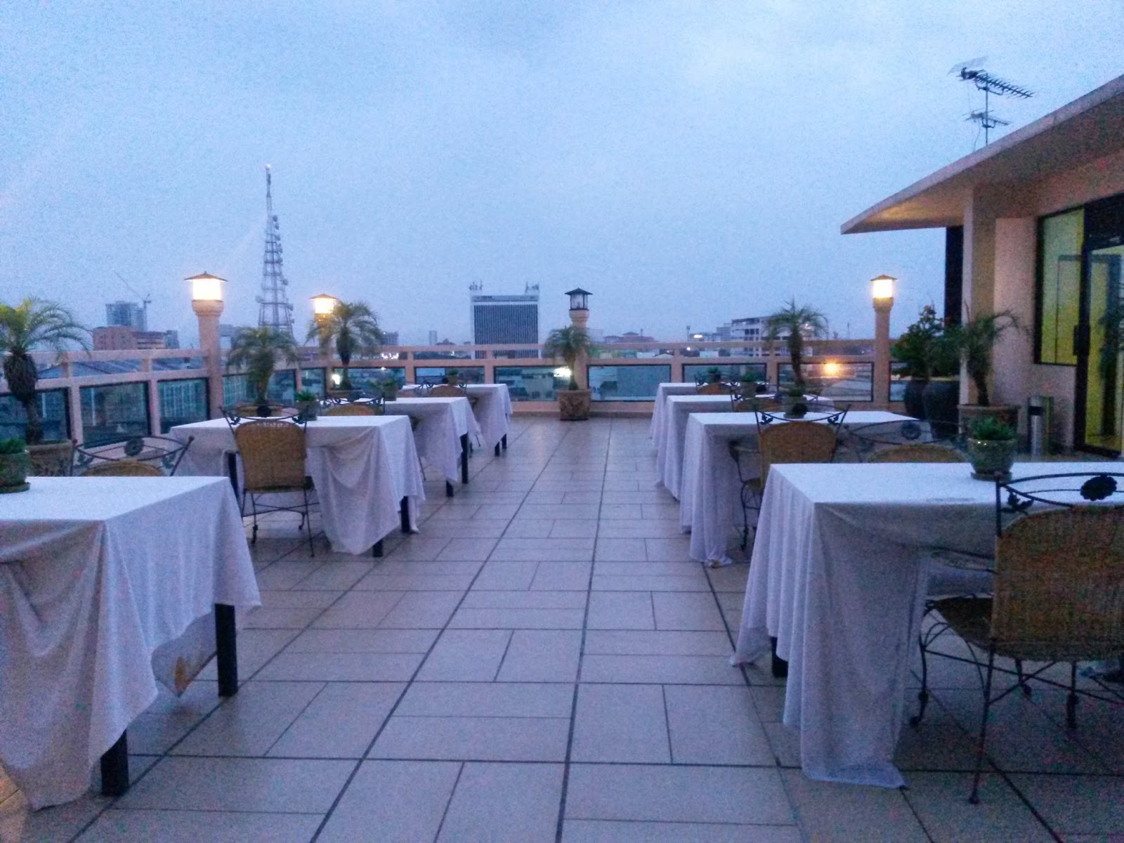 Kelantan : Crystal Lodge Hotel dan Sun Two Restaurant - TRAVEL WITH VKEN