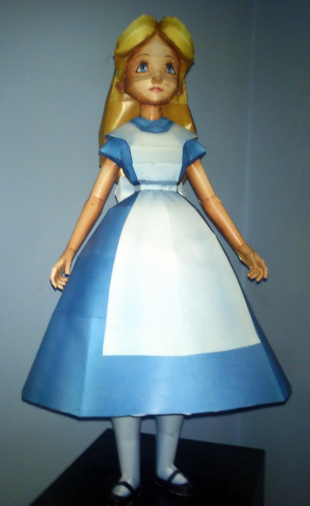 Our World: Papercraft Disney 2