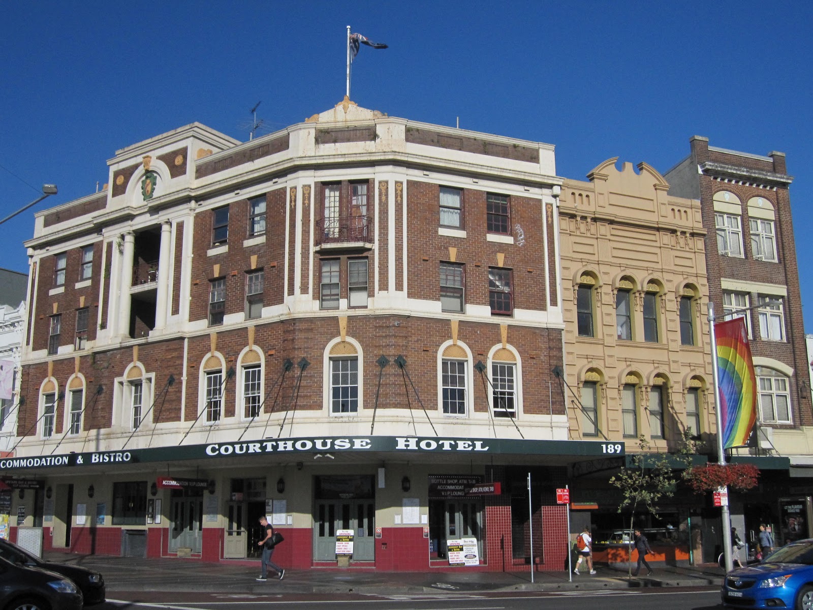 Sydney - City and Suburbs: Darlinghurst, Courthouse Hotel