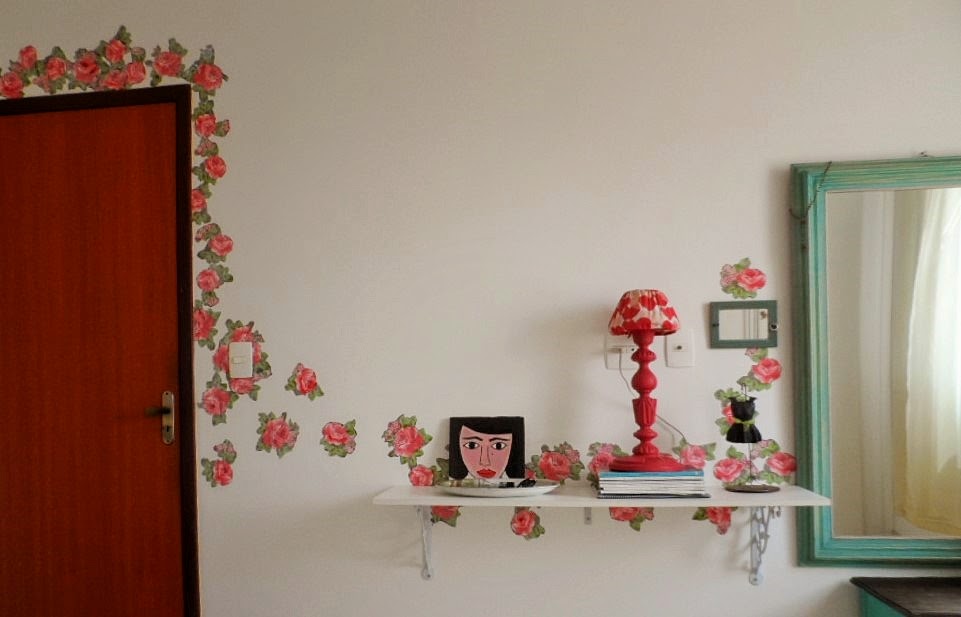 Atelier de Maria: Decoupagem com tecido na parede