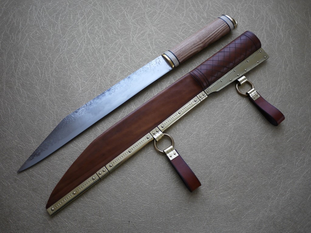 Audhumbla: Large and small broken back seax