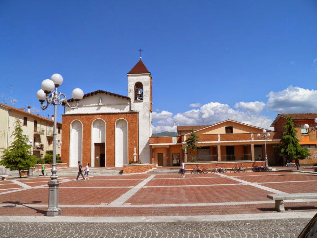 Tabernacoli italiani: Ortucchio. Madonna Assunta e Croce