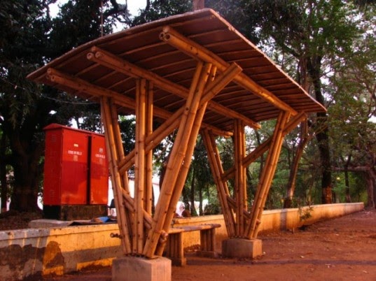 amudu: CREATIVE BUS STAND/STOP DESIGNS