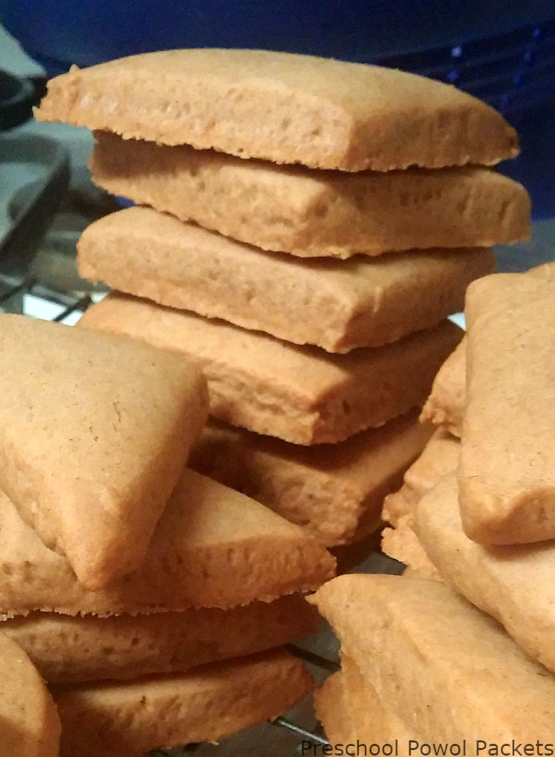 Yummy Honey Gingerbread House Cookie Recipe & Decorating | Preschool ...