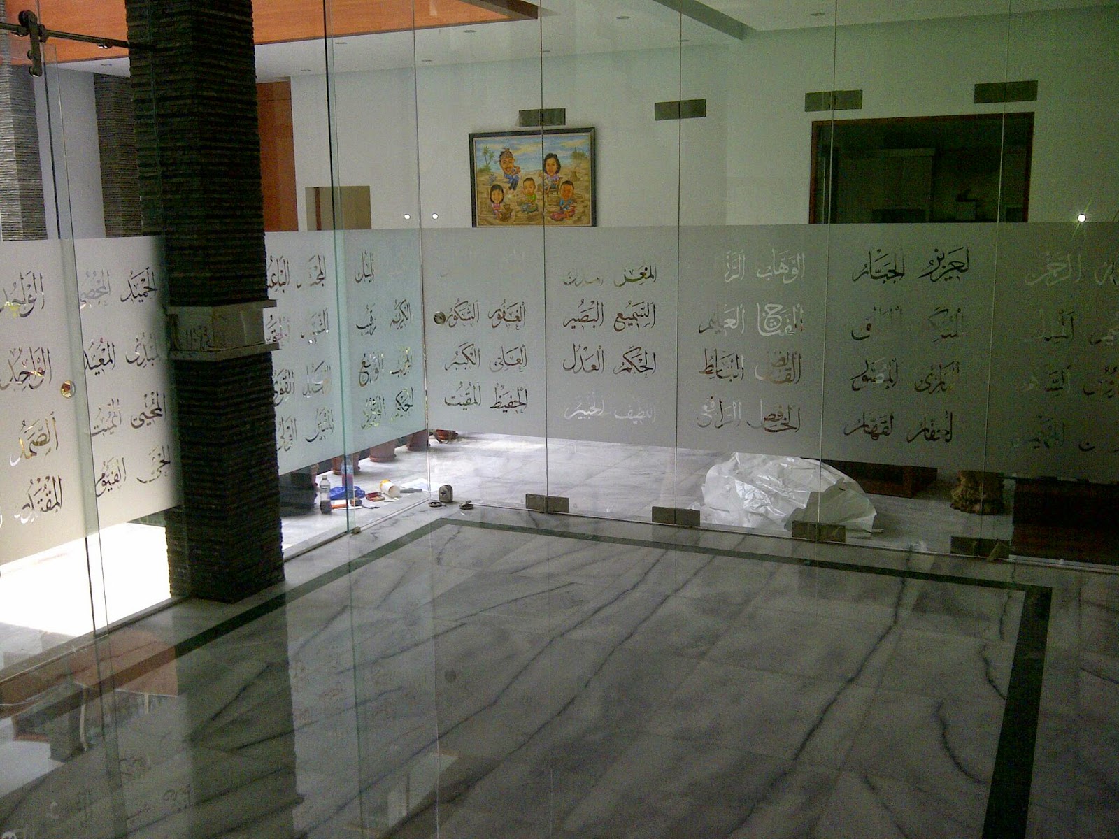 STIKER KACA / CONTOH MOTIF STICKER KACA - Stiker Kaca Film Gedung ...