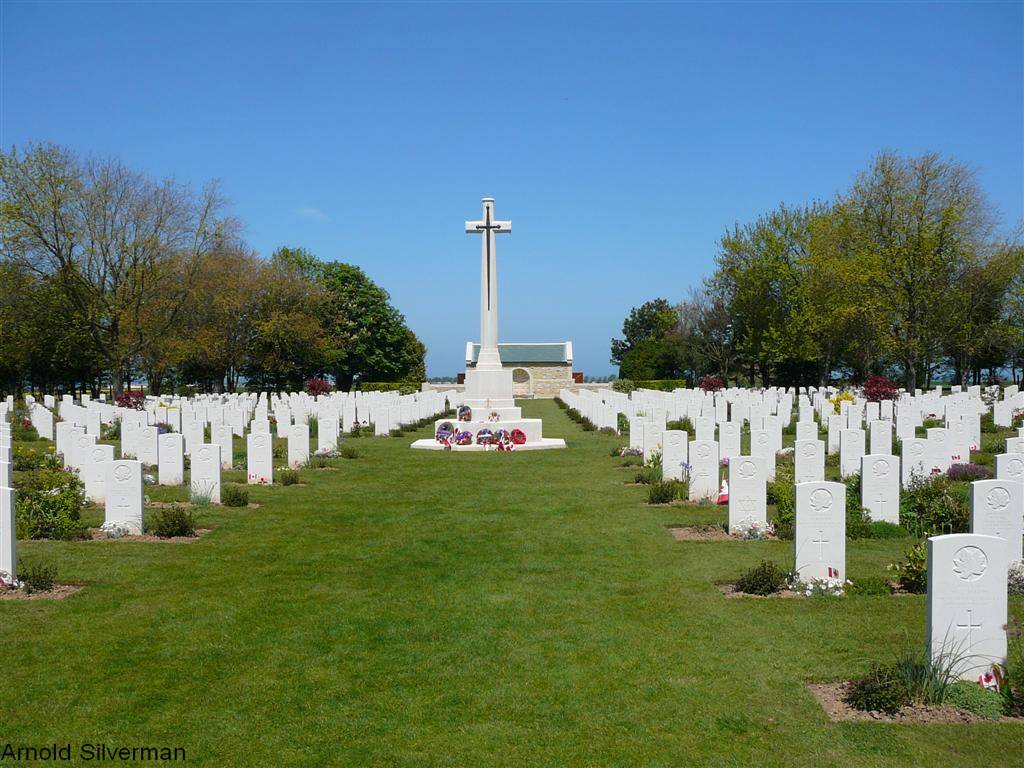 Military History Of the 20th Century: The Canadian Military cemetery at ...